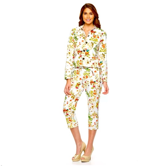 Disney | Other | Disney Alice Through The Looking Glass Designer Capri ...